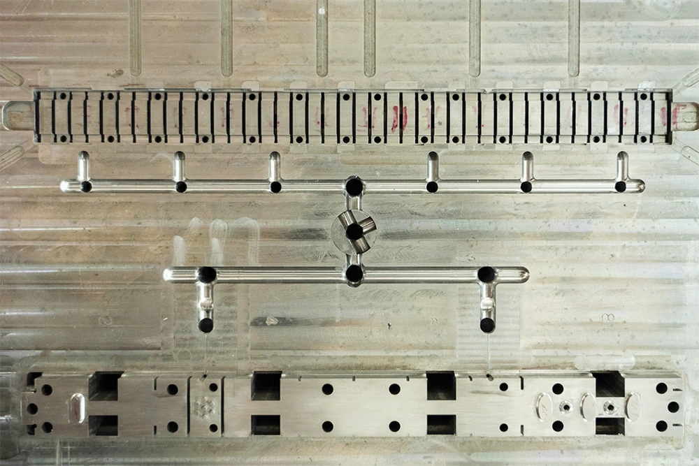 Feeding System | Runner System In The Mold